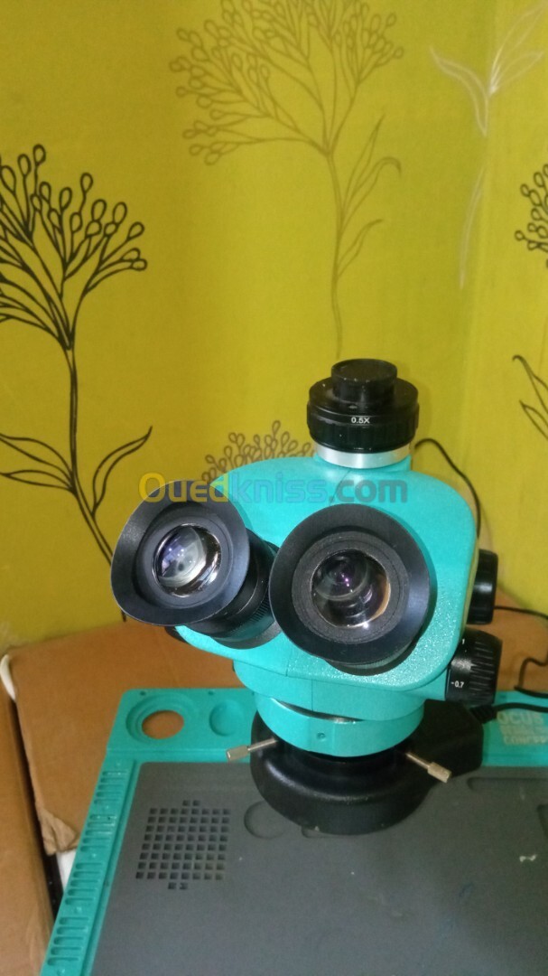 RF4 RF-7050TVD2 Microscope وهران وهران - واد كنيس - الجزائر