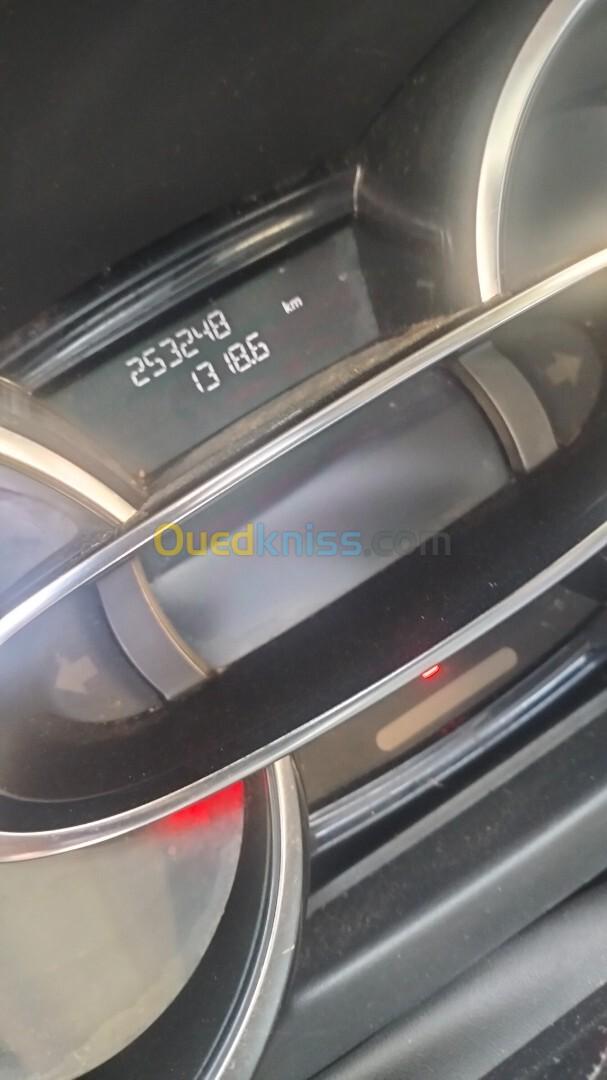 Renault Clio 4 2015 GT Line + برج بوعريريج مجانة - واد كنيس - الجزائر