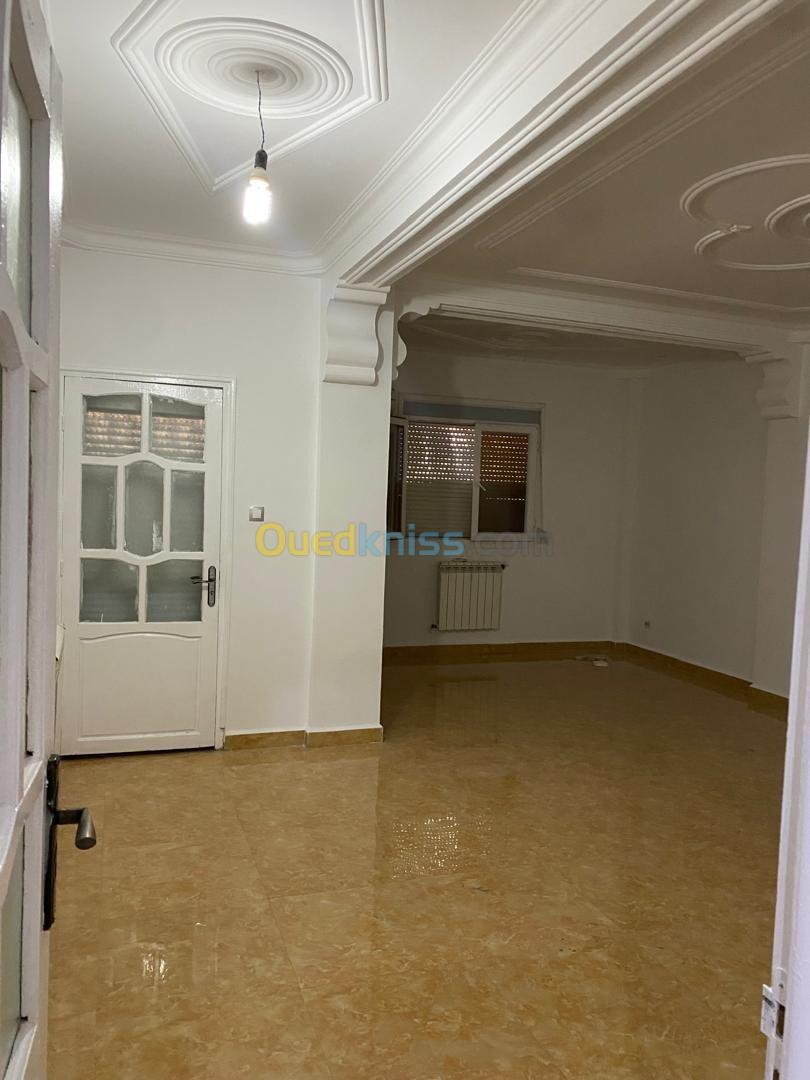 Rent Apartment Villa floor F4 Alger Cheraga - Alger