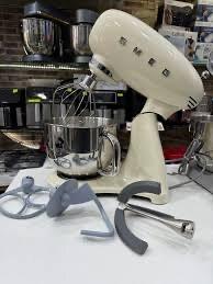 Robot pâtissier pétrin SMEG 4,8 litres 105000 da Alger Alger centre ...