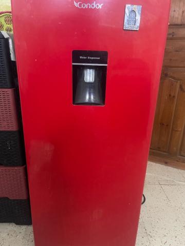 Frigidaire condor rouge bon état et a un très bon prix veiller me ...