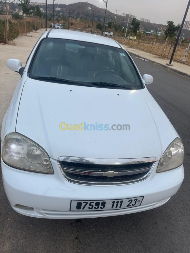 Chevrolet Optra 5 portes 2011 Optra 5 portes - Ouedkniss.com - Algérie
