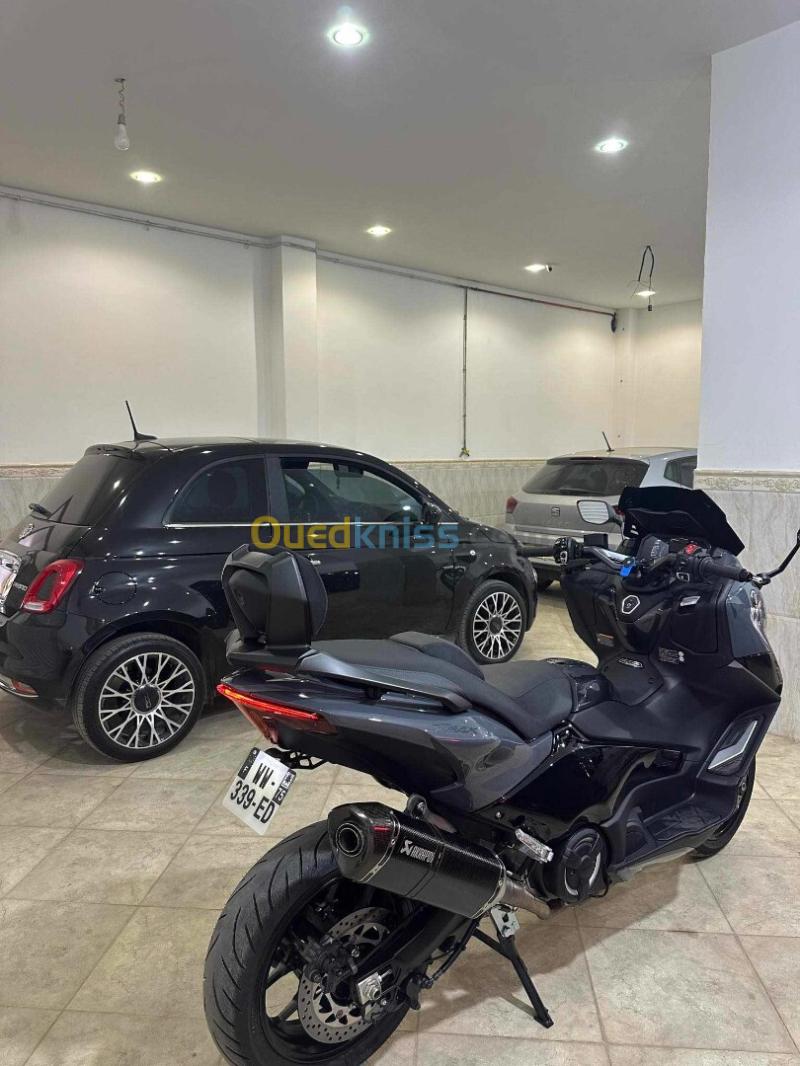 Tmax tech max 562 YAMAHA 2023 Oran Oran - Ouedkniss.com - Algérie