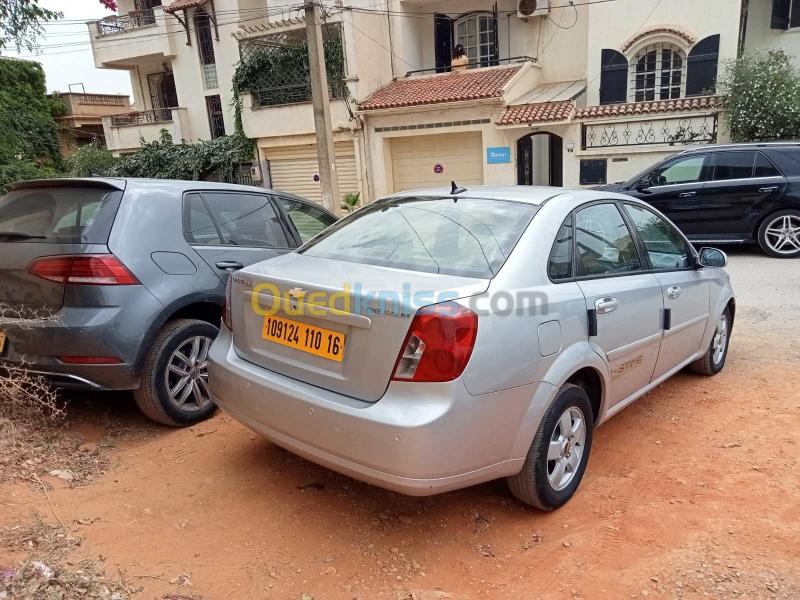 Chevrolet Optra 5 portes 2010 Optra 5 portes - Alger Algérie